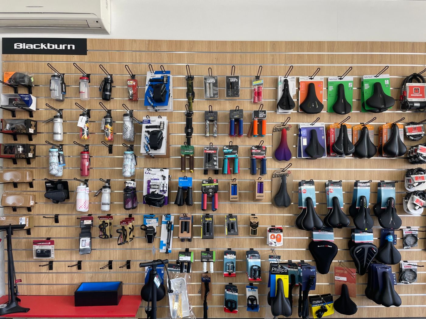 Accessories : Henderson Cycles